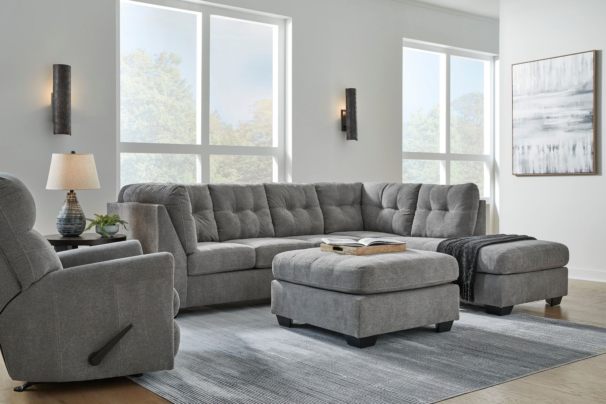 Marleton 2pc Sectional | Unclaimed Freight Furniture